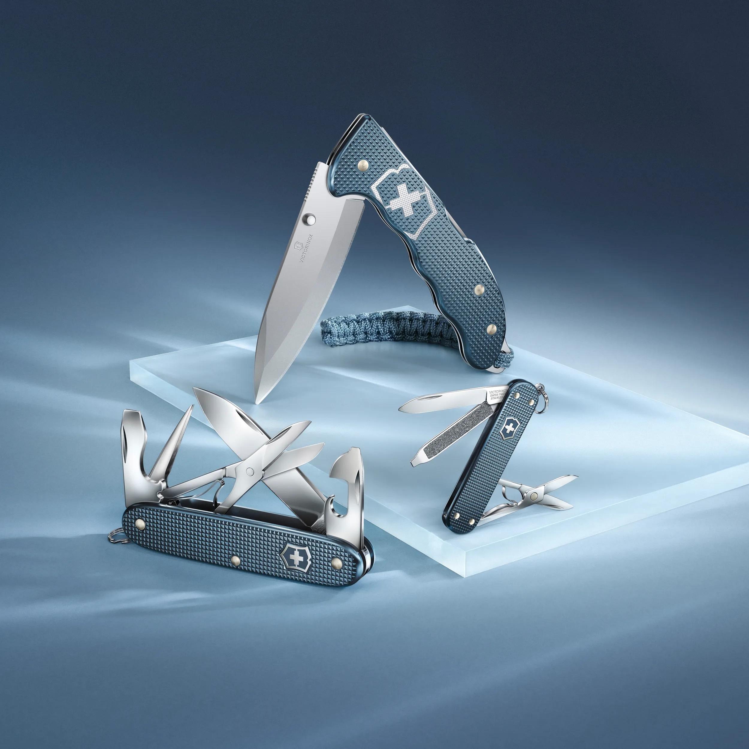 Victorinox Classic SD Alox Limited Edition 2026 in Glacial Blue - 0. ...